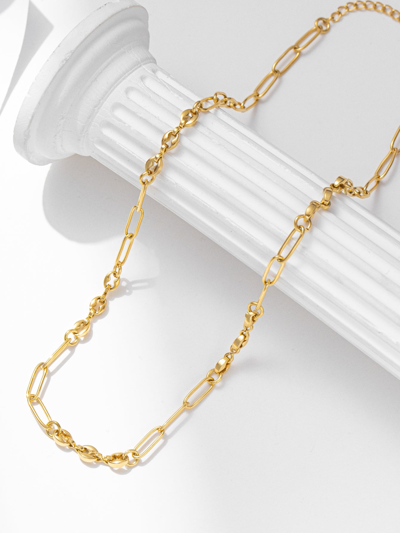 Irregular Gold Chain: A Bold Approach to Timeless Elegance – Sparkle ...